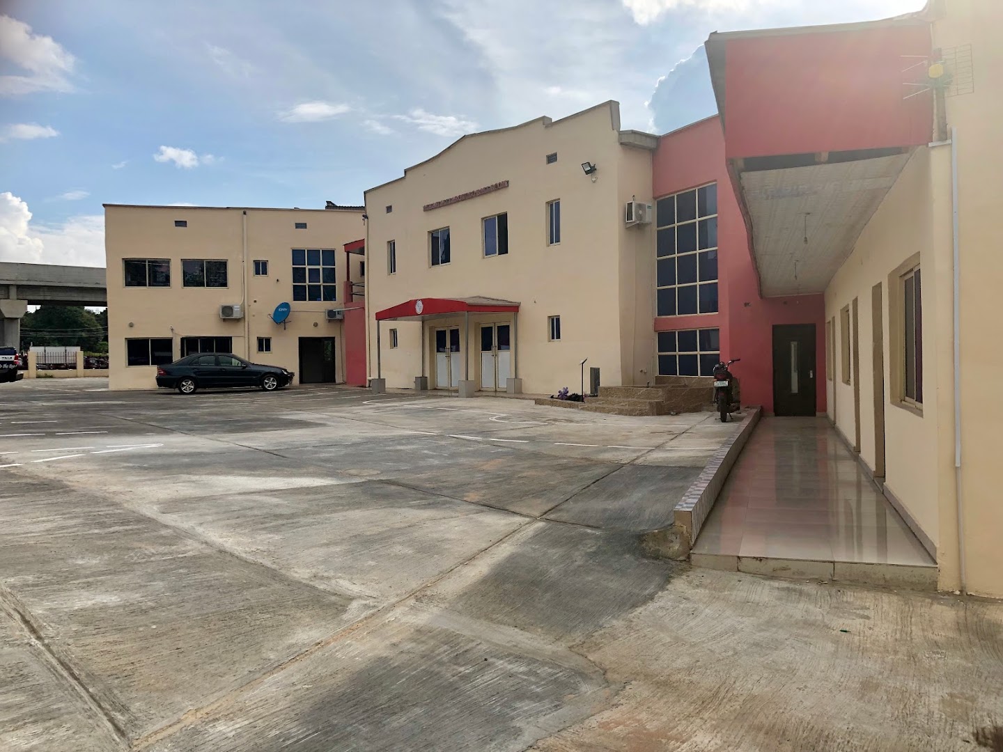 Arowolo Gardens/Arowolo Ball Room - Event Venues in Nigeria